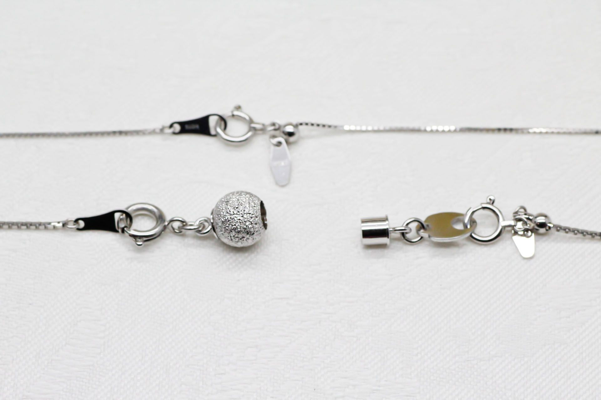 着脱しにくいネックレスを一気に便利にするパーツ