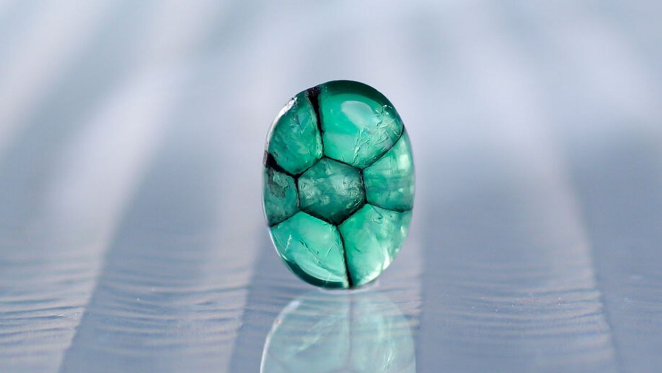 トラピッチェエメラルド[Trapiche Emerald]