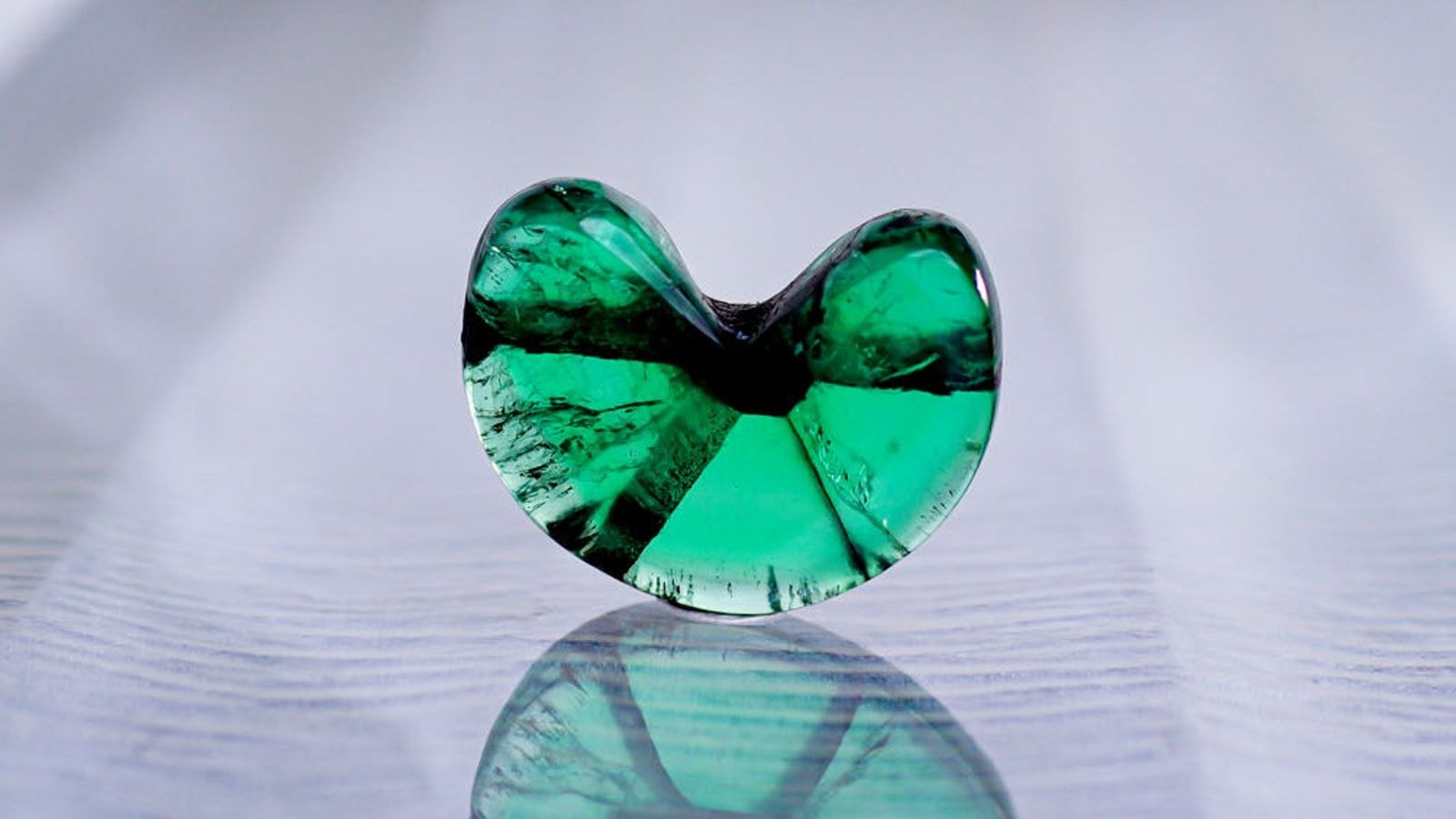 トラピッチェエメラルド[Trapiche Emerald]